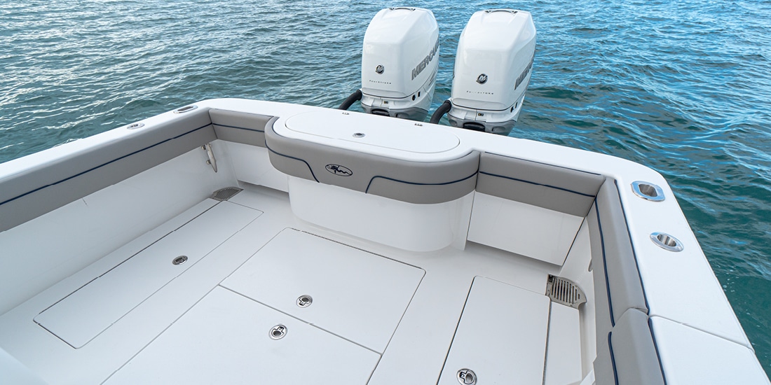 33 Valhalla Center Console Intrinsic Yacht Qualities - Galati Yachts