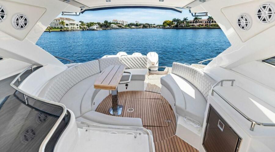 2022 400 Schaefer Coupe: The Perfect Blend of Power & Style - Galati Yachts