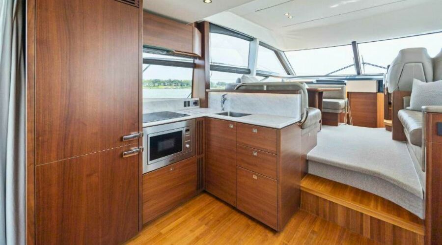 2018 Princess 50 Flybridge: The Perfect Blend of Elegance & Performance ...