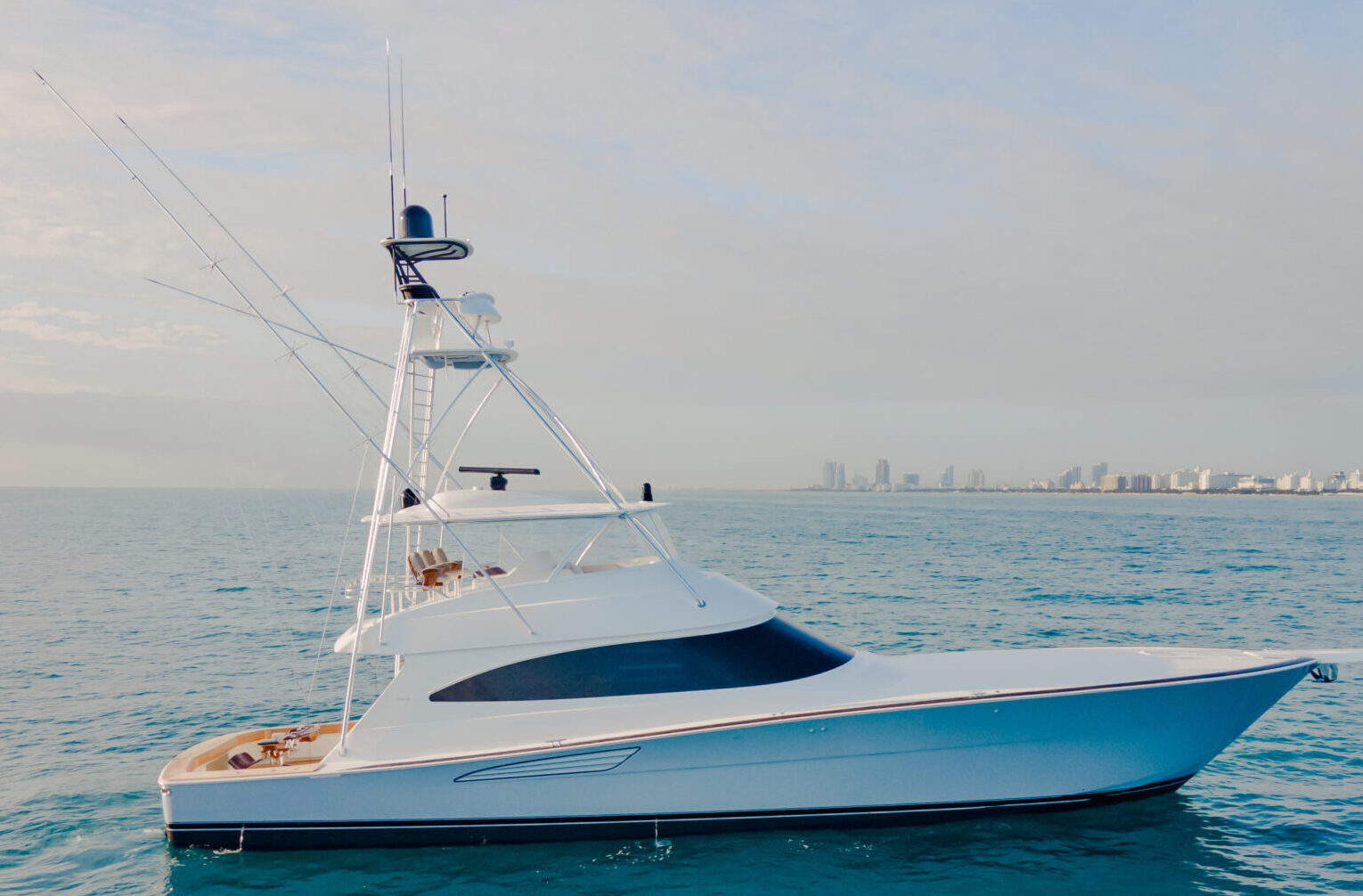 What Size Yacht Should You Buy? 12 Practical Examples - Galati Yachts